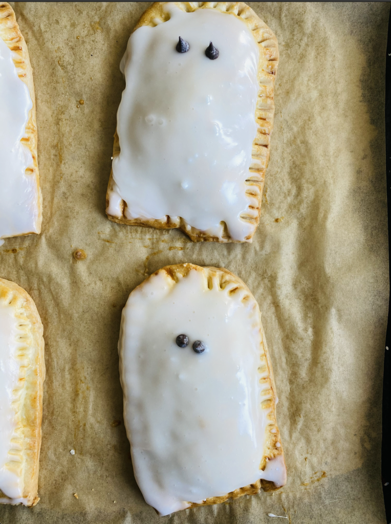 Halloween Ghost Hand Pies | My Name Is Snickerdoodle